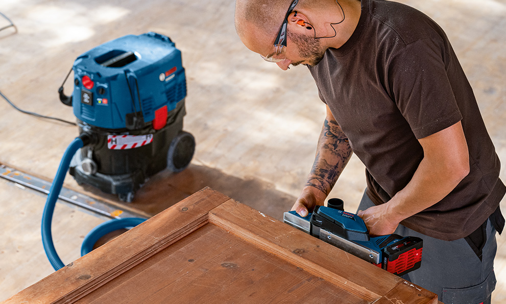 Dust solutions for planing & routing wood | Bosch Professional